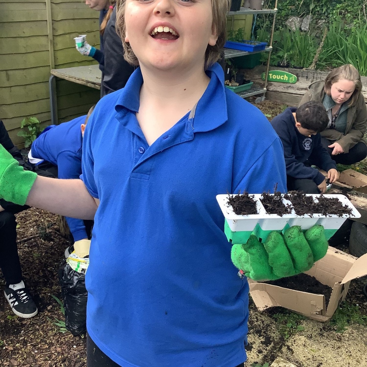 Doubletrees School - Wildlife Trust Visit Discovery Pathway!